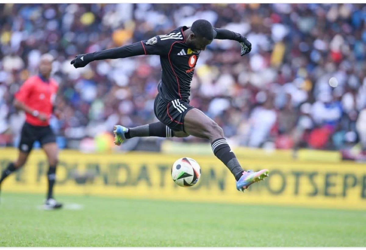 Orlando Pirates fans question Deon Hotto’s football IQ – Soccer Bullet