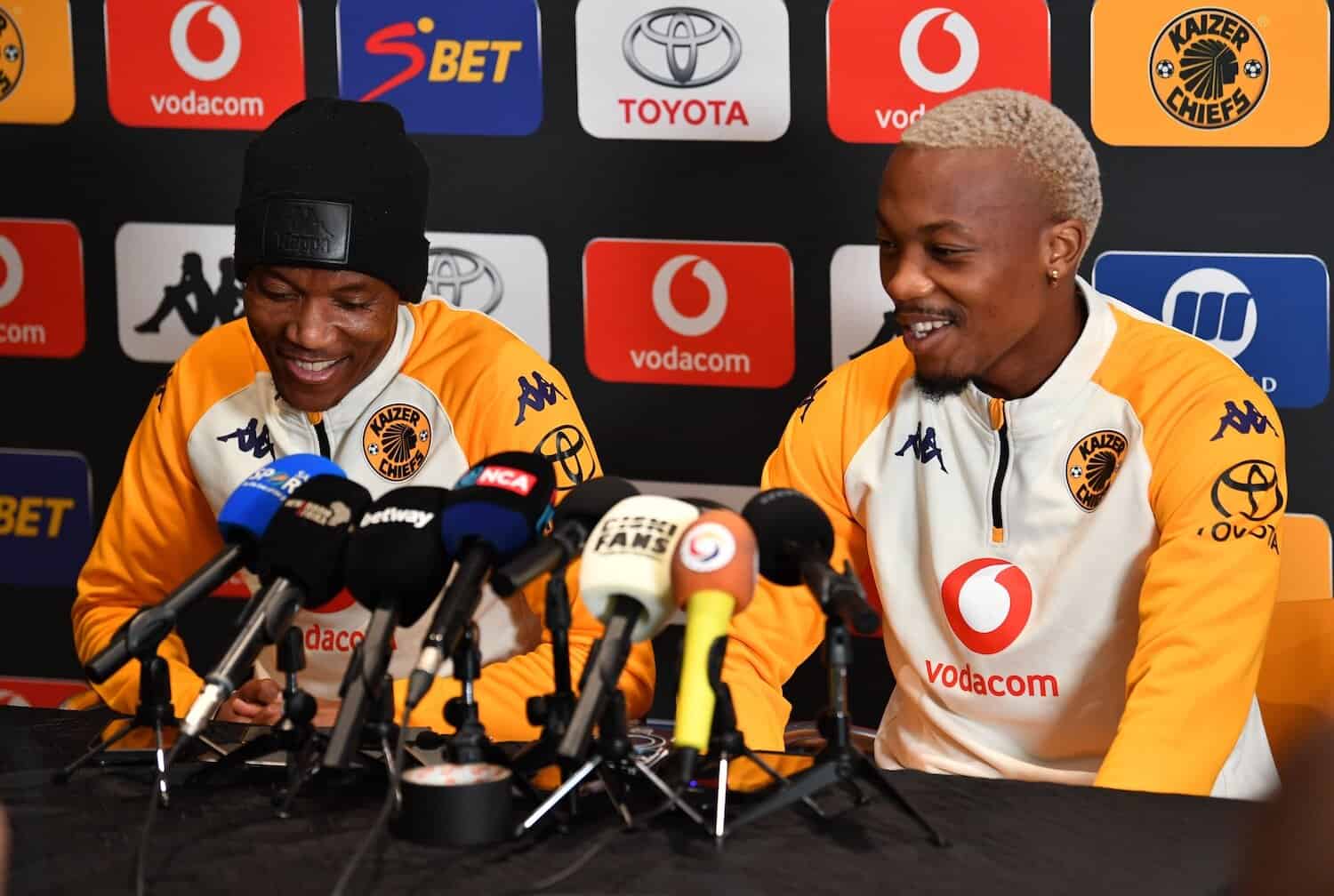 Chiefs’ Mayo and Mmodi smoke peace pipe over AmaZulu error – Soccer Bullet