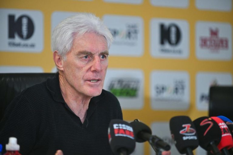 Broos – I’m Not A Fool – Soccer Bullet